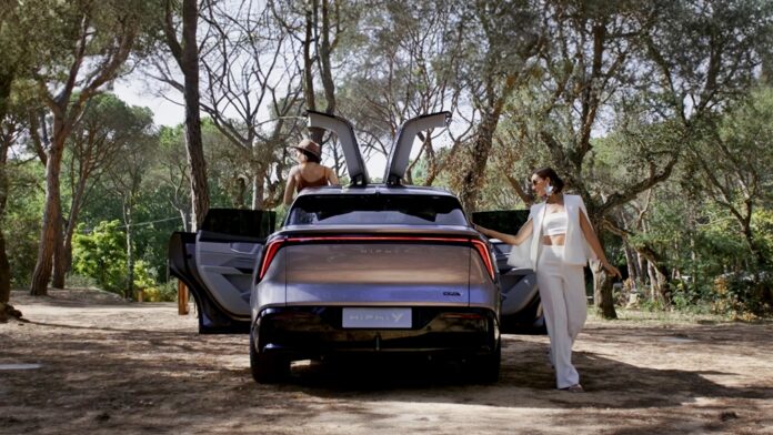 HiPhi Y premium EV debuts in Shanghai, exports to Europe in 2024