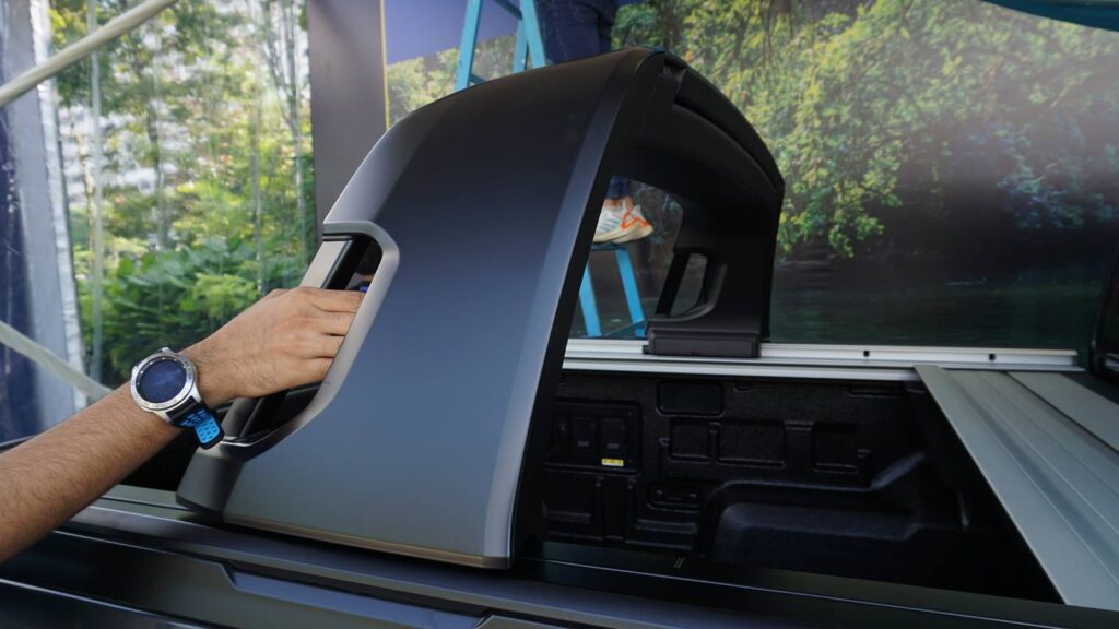 The unique Flexible Rack System in the Ford Ranger Platinum