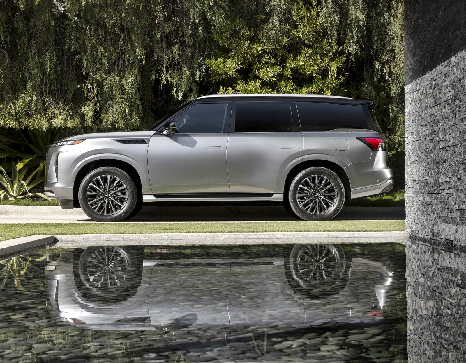 All-new Infiniti QX80 leads brand's product renaissance