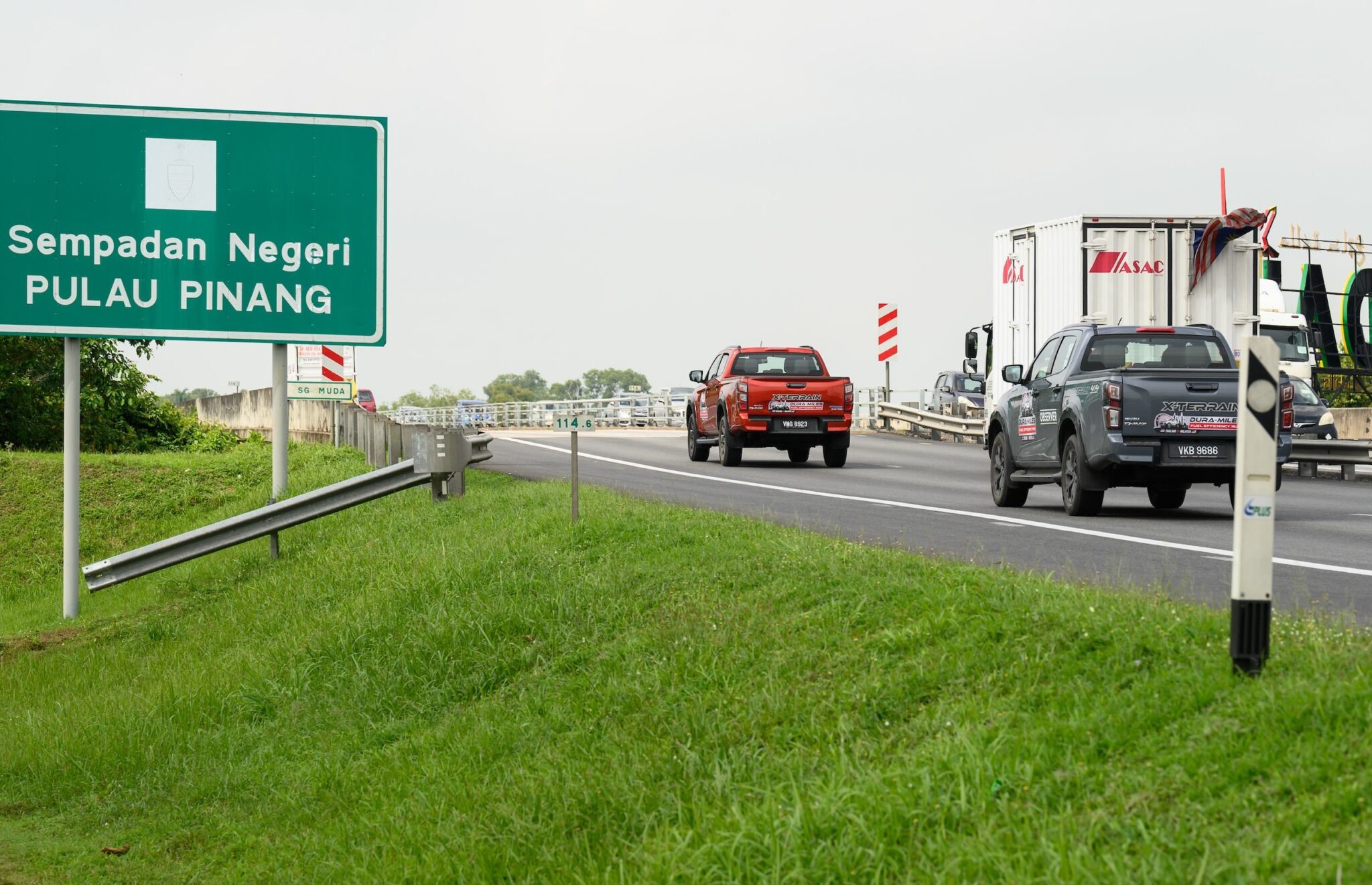 Isuzu D-MAX does 2,000 kms on a single tank of fuel!